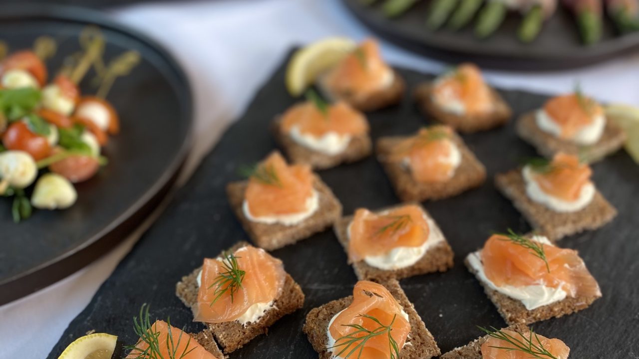 Food & Drink - Meade Hall at The Crown & Cushion - Meade Hall at The ...